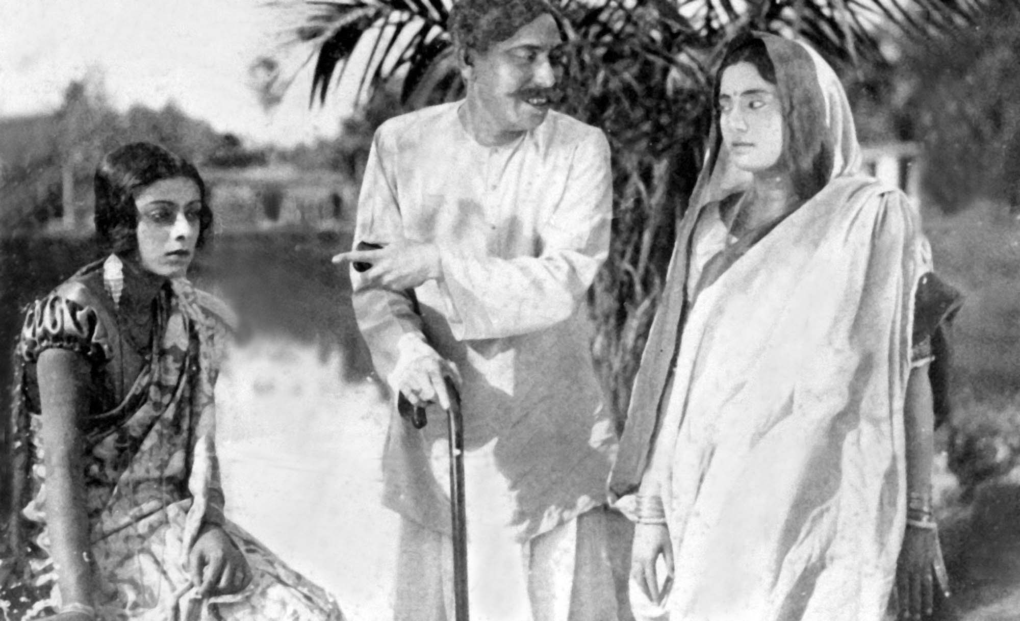 Stills from Early Talkies (1931-1947)